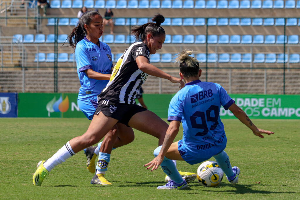 Marta deixa o elenco das Vingadoras - Clube Atlético Mineiro