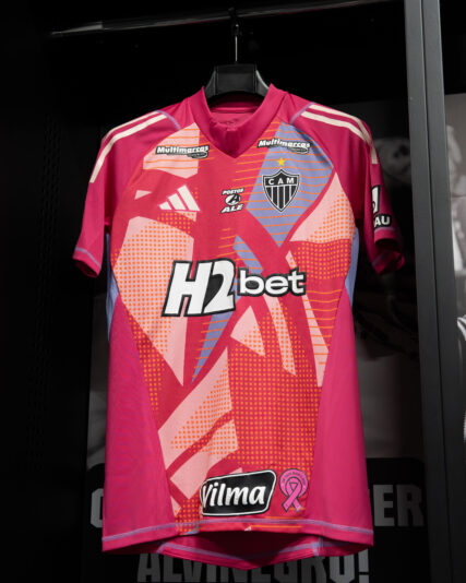 Galo terá camisa de goleiro especial no Outubro Rosa - Clube Atlético ...